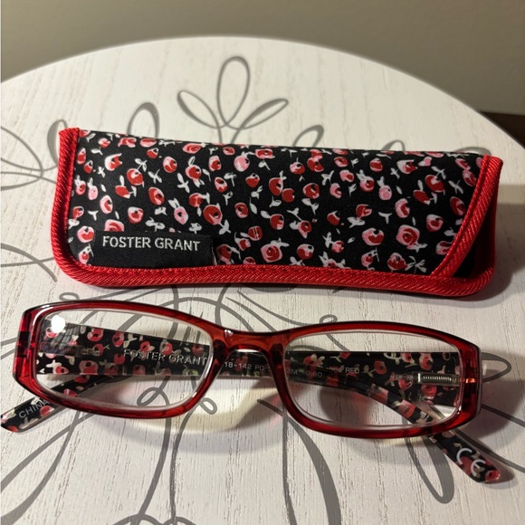 Foster Grant | Accessories | Foster Grant Thelma Readers With Case ...